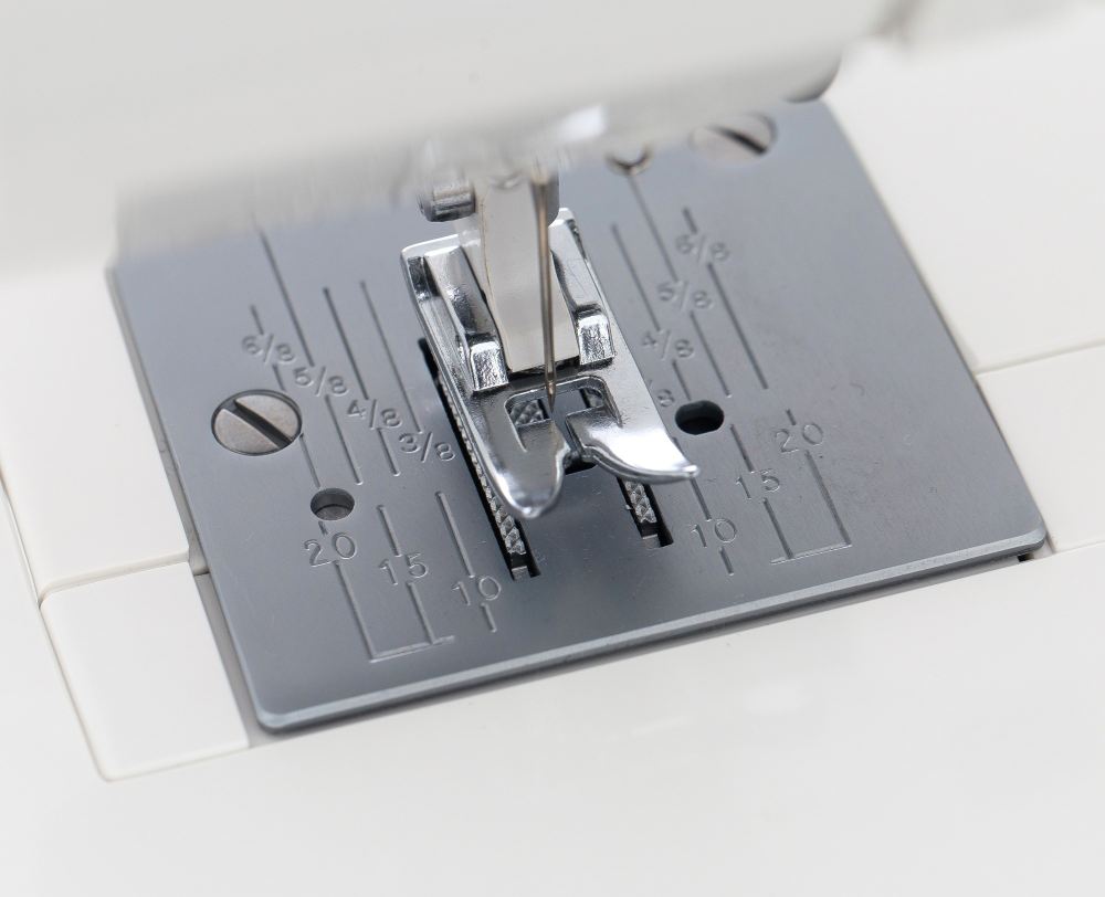 JANOME 234 Електромеханічна швейна машина