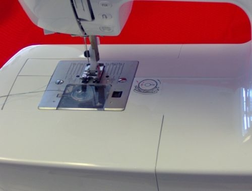 HUSQVARNA H Class 100Q Компьютеризированная швейная машина