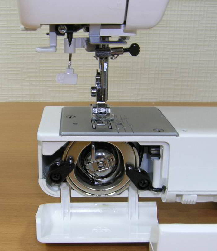 JANOME Q-23v Електромеханічна швейна машина