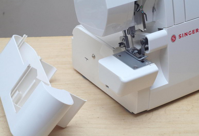SINGER S010L Оверлок